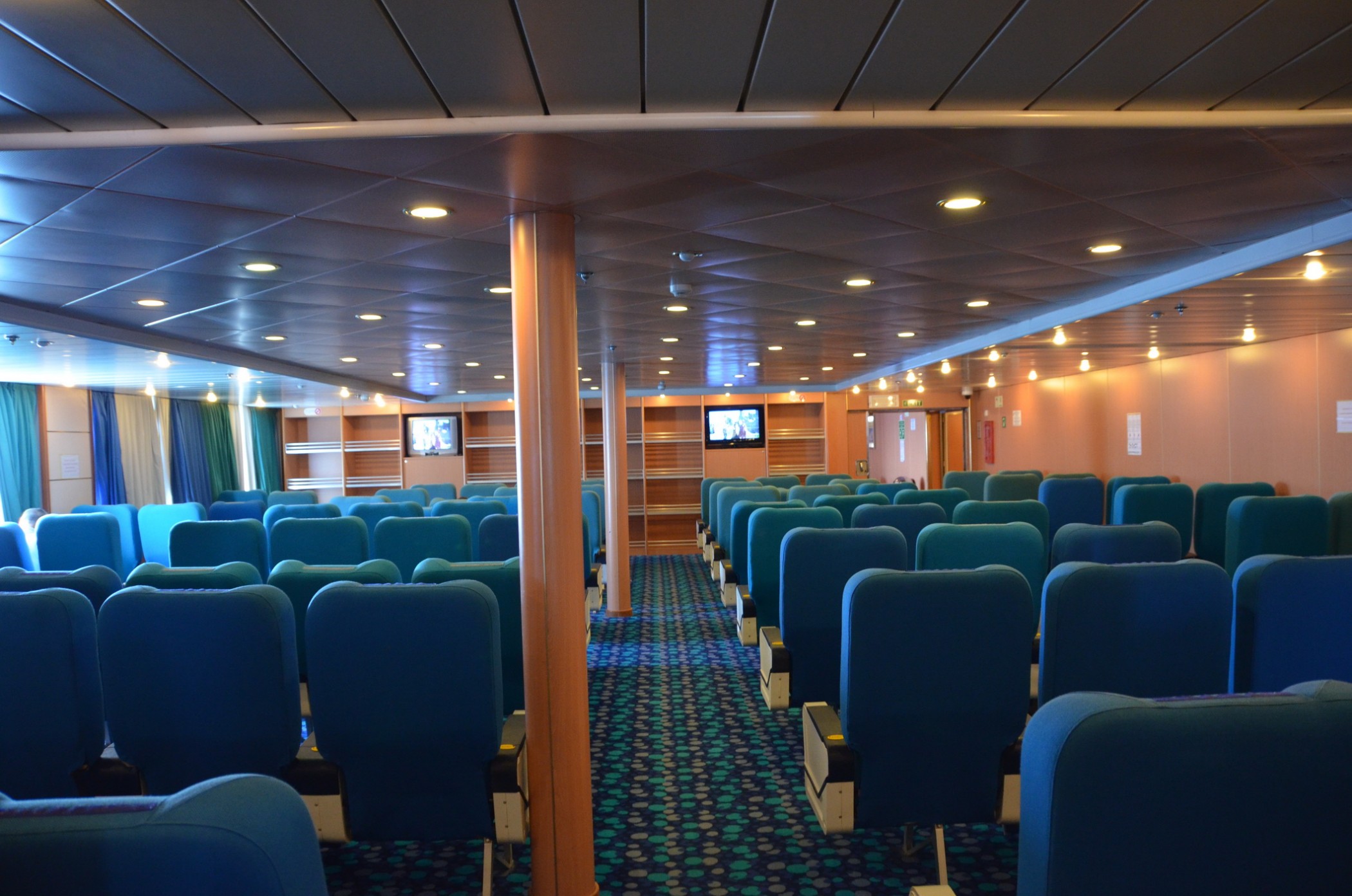 Mega Express Three Air type seat lounge - Mega Express Three - Shipfriends