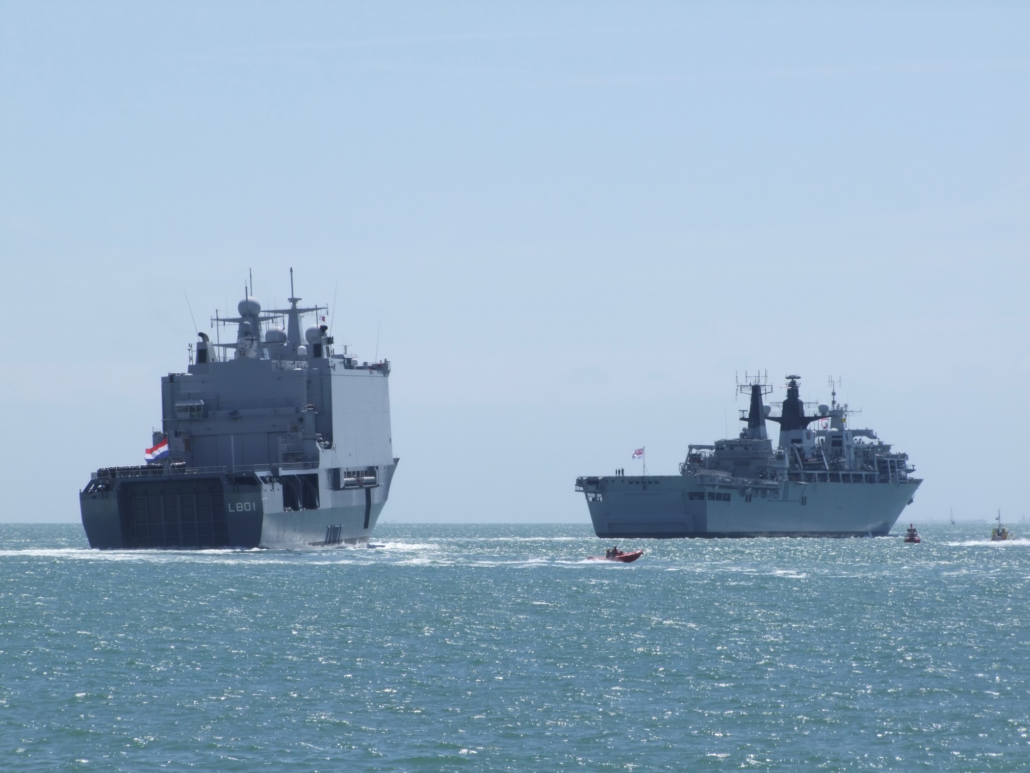 HMS Bulwark (L15) &HNLMS Johan De Witt (L801) - HMS Bulwark - Shipfriends
