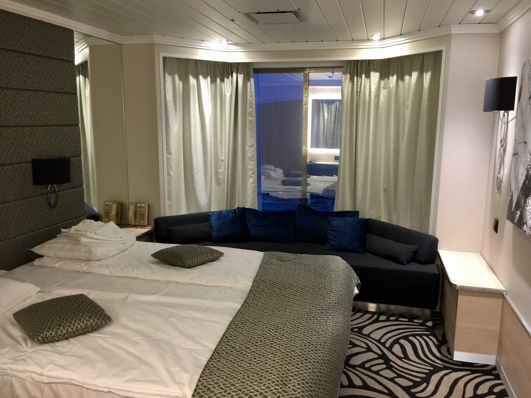 Silja Europa | De Luxe cabin - Silja Europa - Shipfriends