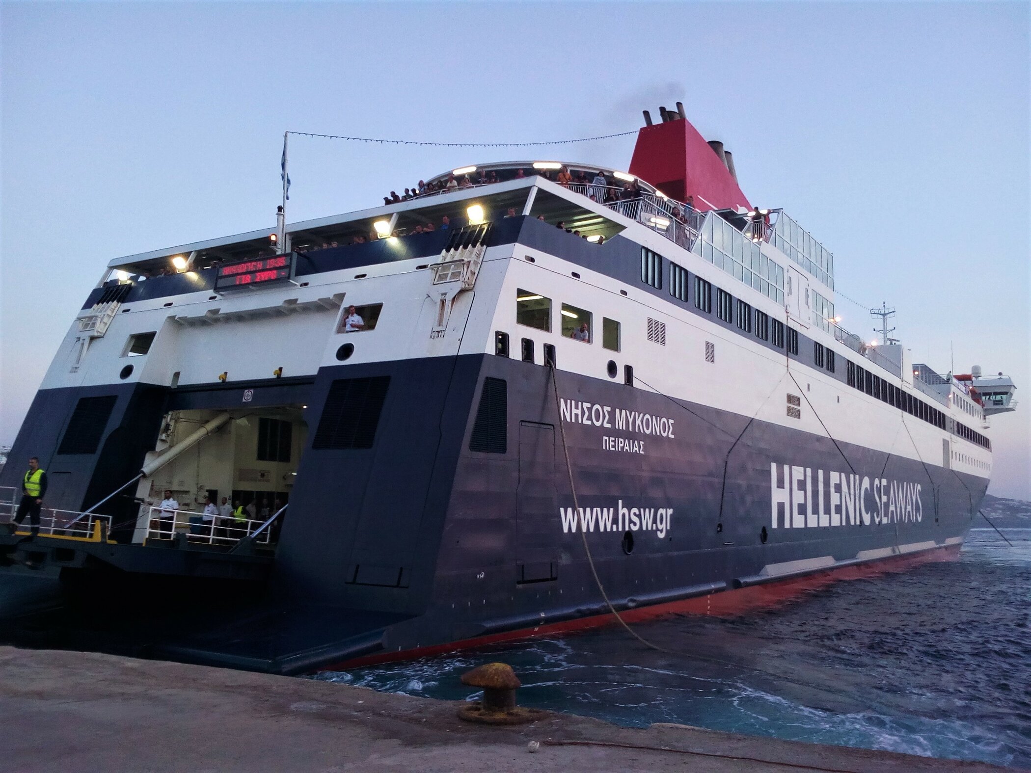 Nissos Mykonos @ Mykonos - Blue Star Myconos - Shipfriends