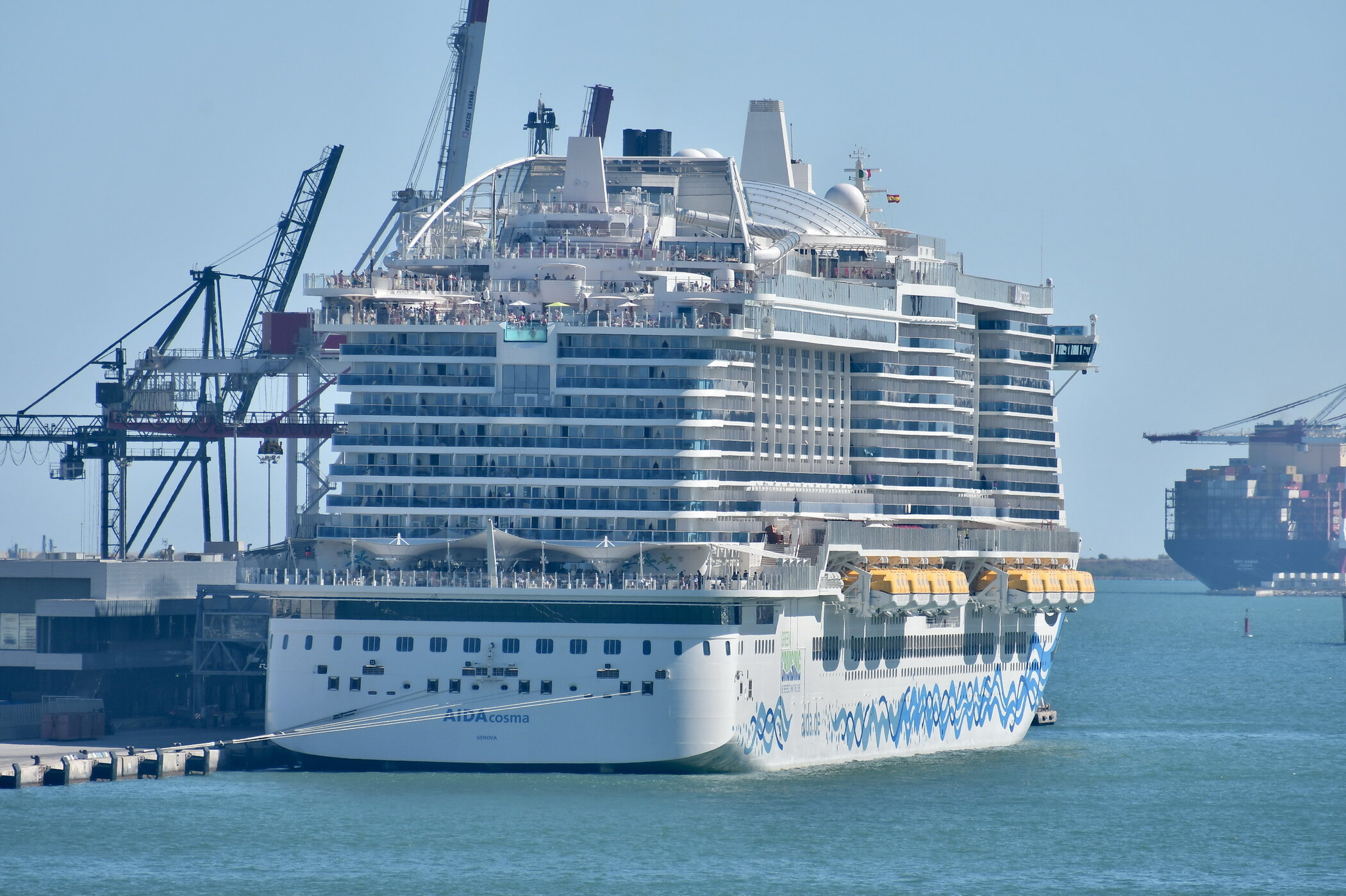 AIDAcosma_24-06-22_Barcelona - Άλλα Κρουαζιερόπλοια & Υπερωκεάνεια ...